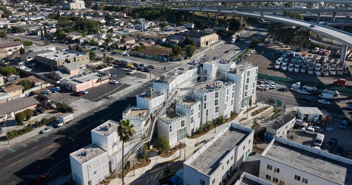 Isla Intersections affordable housing debuts in South Los Angeles | Urbanize LA